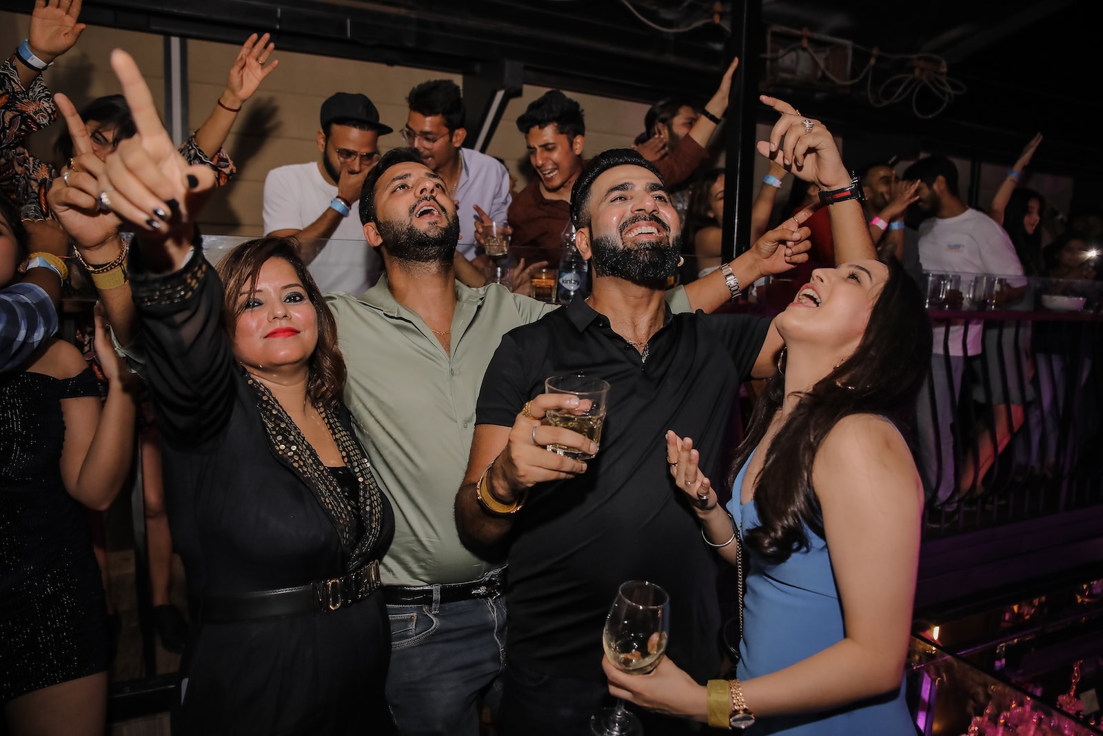 Top Night Clubs In Delhi Where You Get Free Entry - Hello Dilli